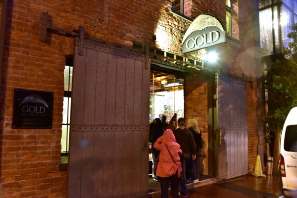 Gold Restaurant : สุดยอดร้านอาหารจากทั่วทวีปแอฟริกาพร้อมการแสดงโชว์ ...