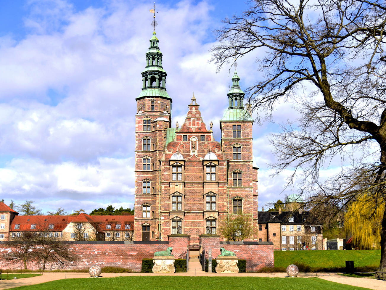 Rosenborg Castle : ปราสาท "โรเซนเบิร์ก" อันแสนงดงามของพระเจ้าคริสเตียน ...