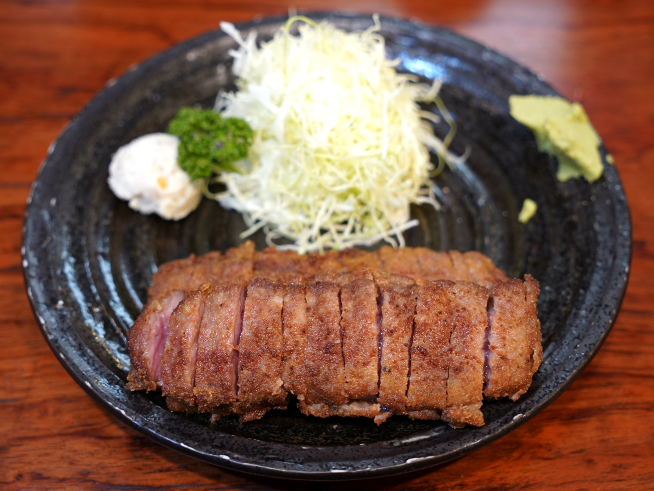 Gyukatsu Ichi Ni San : ร้าน "กิวคึตสึ" เนื้อชุบเกล็ดขนมปังทอดย่างเตาไฟ ...